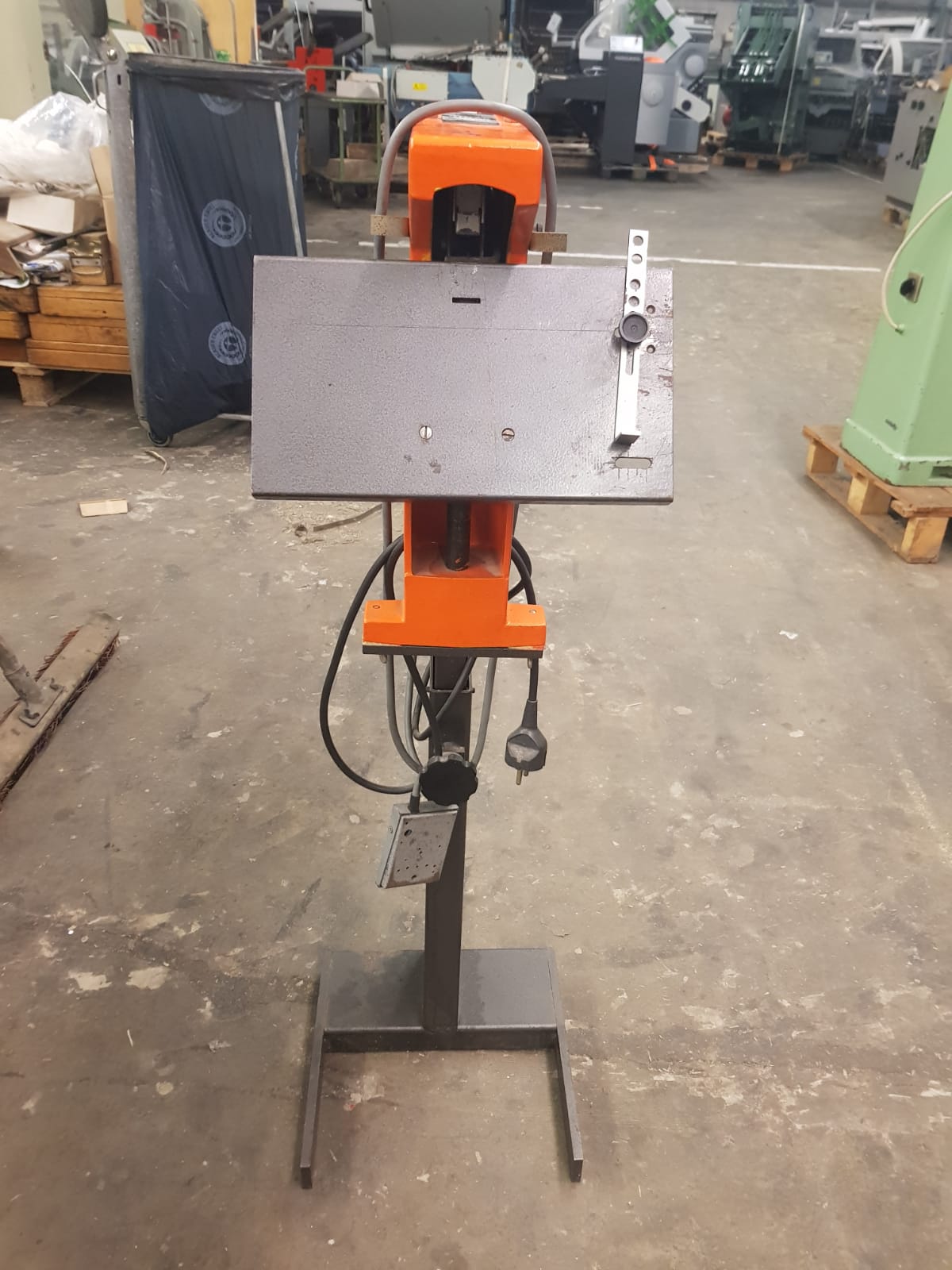 Nagel Rinak | AGM Anwar Graphische Maschinen GmbH