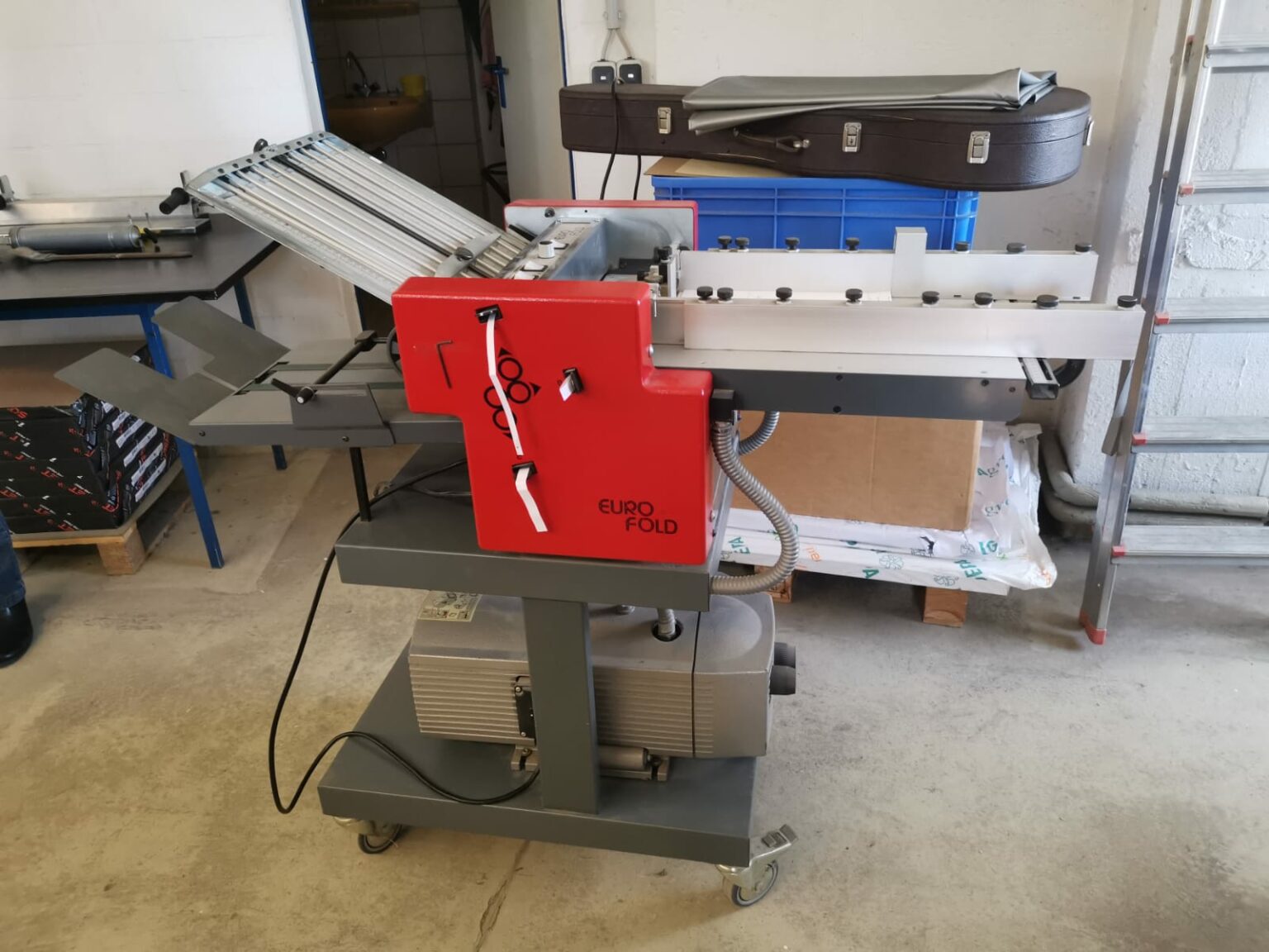 Category: Folding Machines | AGM Anwar Graphische Maschinen