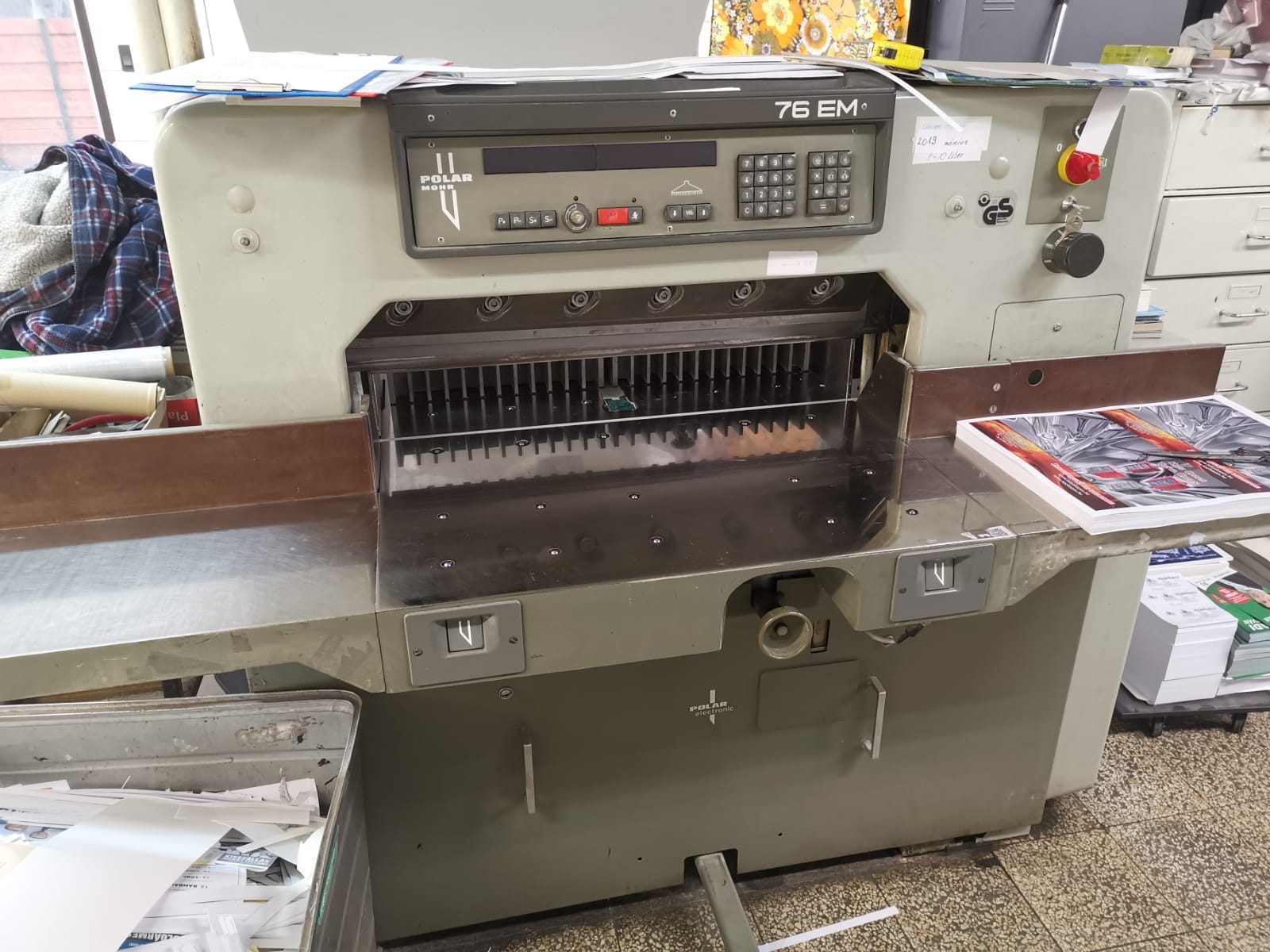 Category: Cutting Machines | AGM Anwar Graphische Maschinen