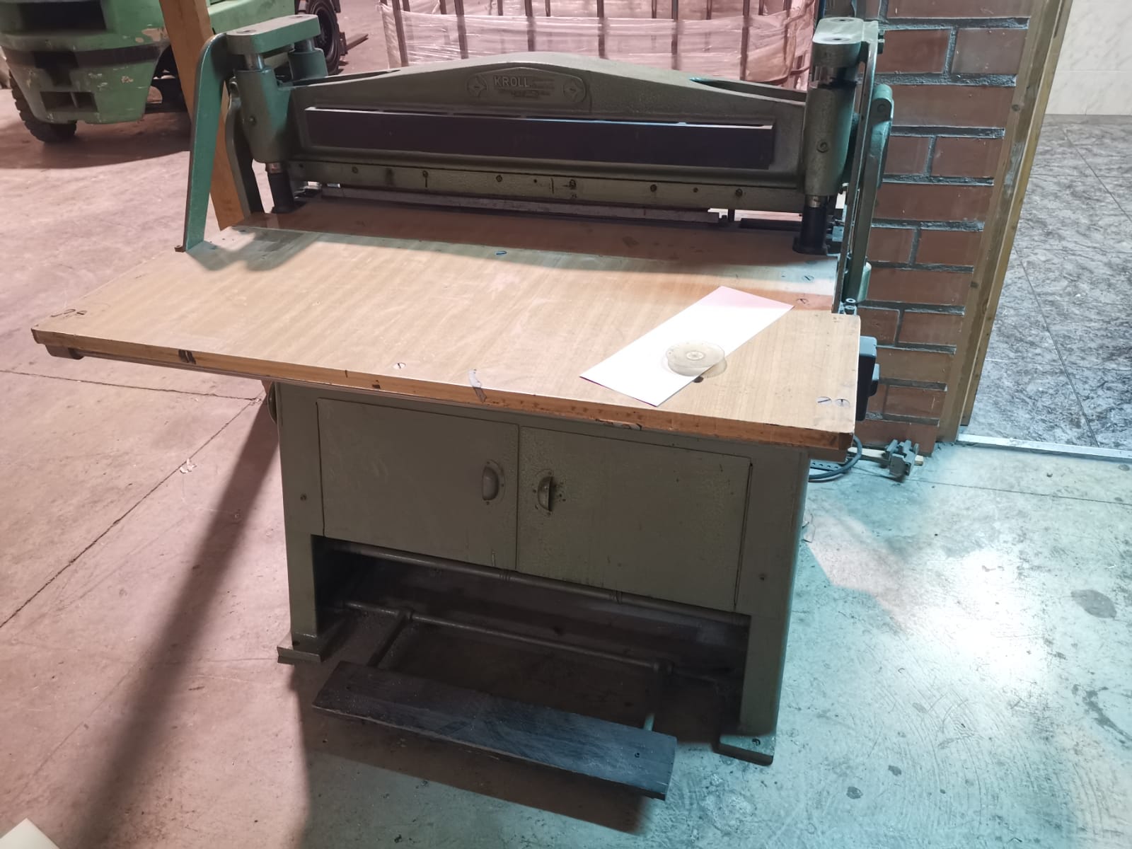 Kroll Creasing and Perforation Machine | AGM Anwar Graphische Maschinen ...