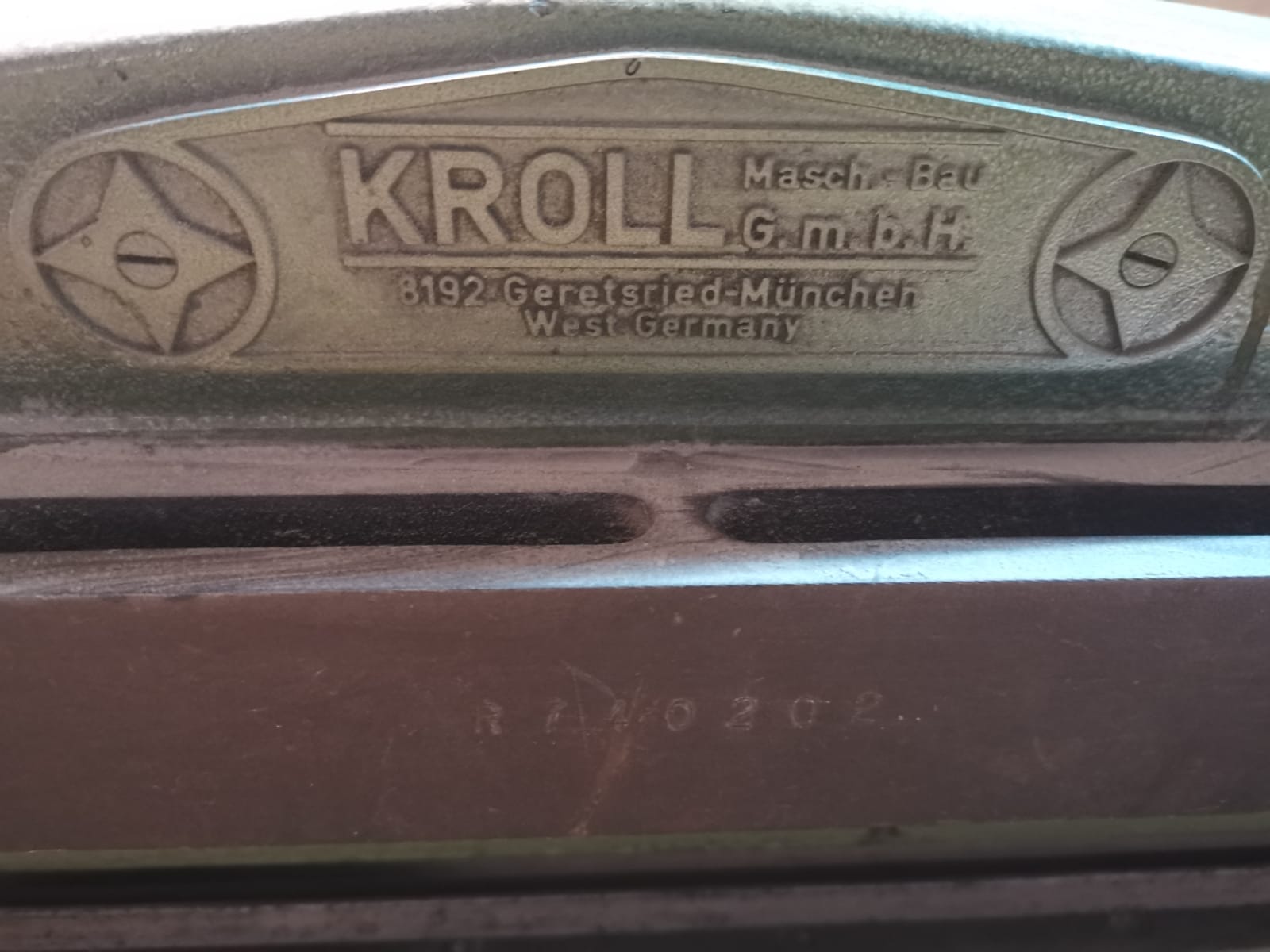Kroll Creasing and Perforation Machine | AGM Anwar Graphische Maschinen ...