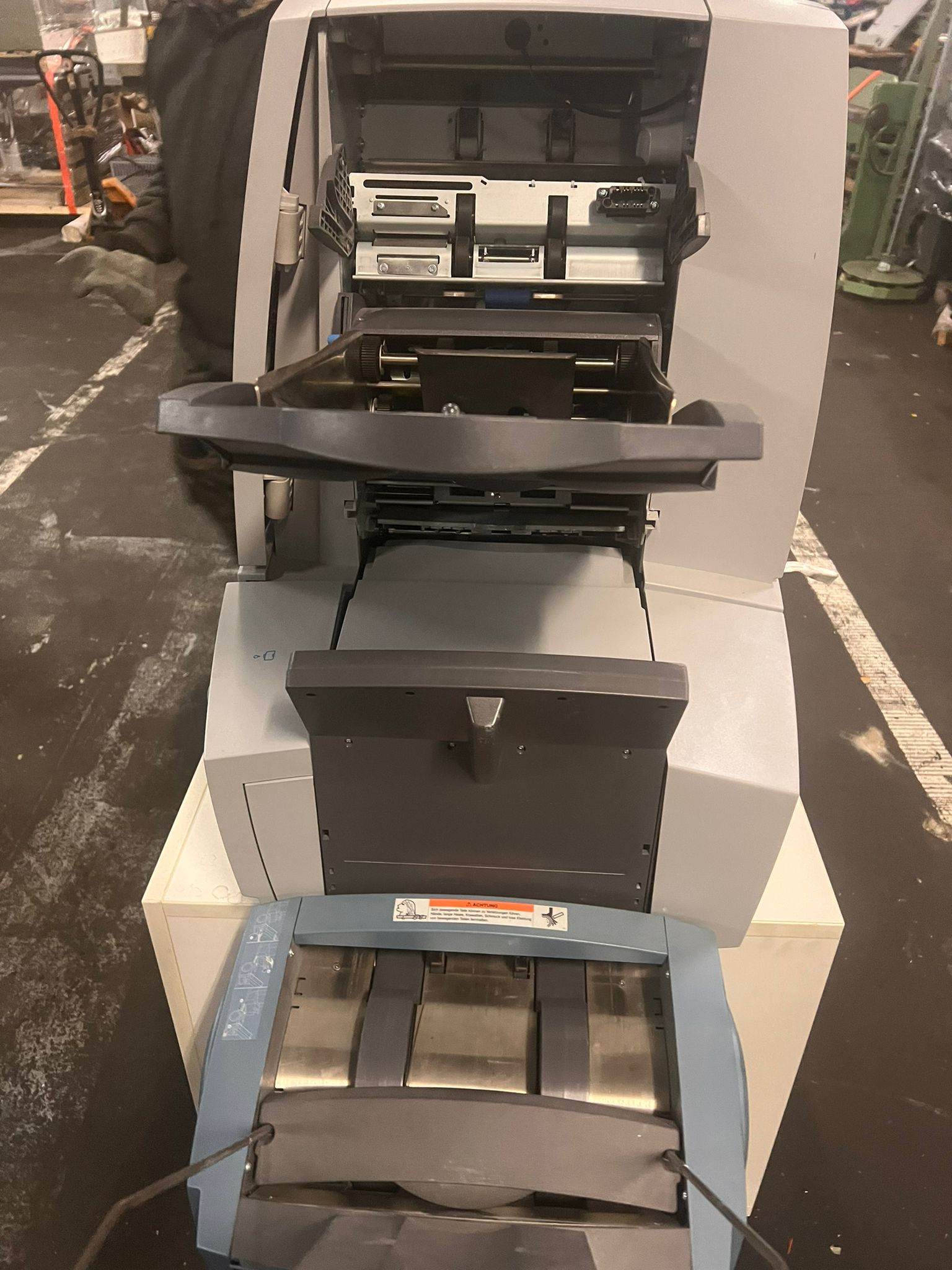 Hefter Systemform SI 4400 B | AGM Anwar Graphische Maschinen GmbH