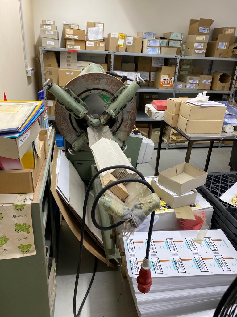 Busch B EST Label Punching Machine | AGM Anwar Graphische Maschinen GmbH