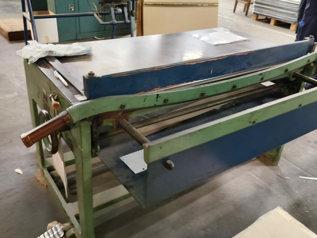 Board Cutter | AGM Anwar Graphische Maschinen GmbH
