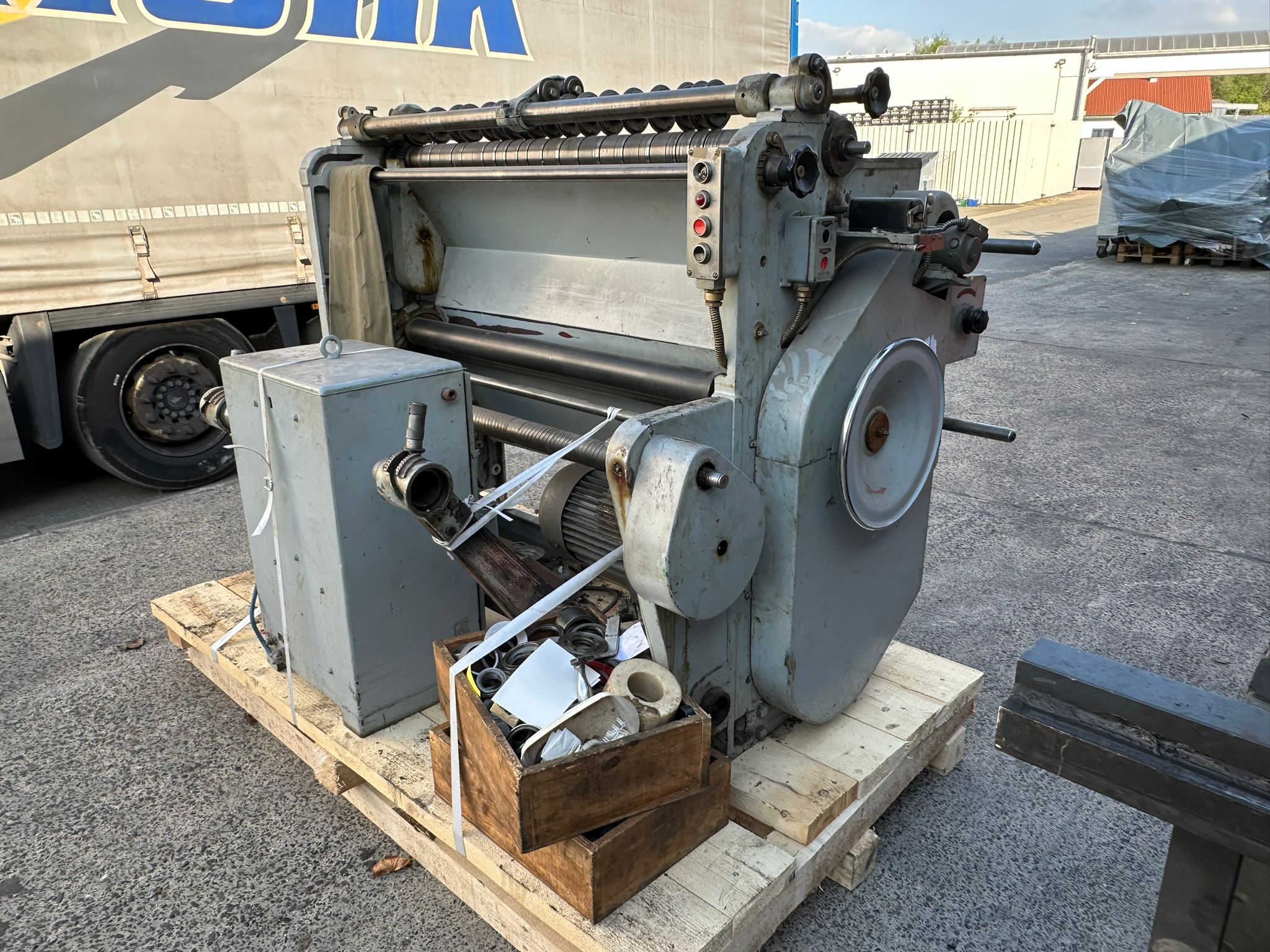 CCCP Slitter/Rewinder Reel To Reel | AGM Anwar Graphische Maschinen GmbH