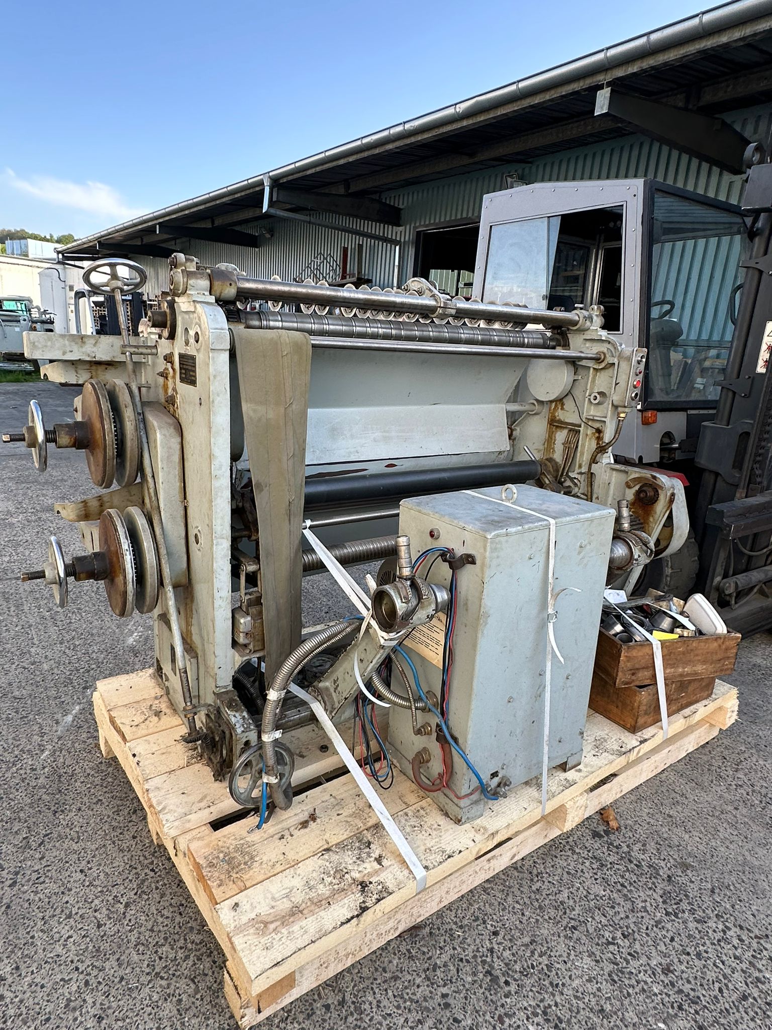 CCCP Slitter/Rewinder Reel To Reel | AGM Anwar Graphische Maschinen GmbH