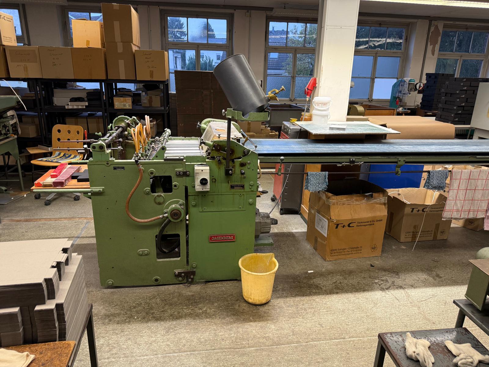 Jagenberg Gluing Machine | AGM Anwar Graphische Maschinen GmbH